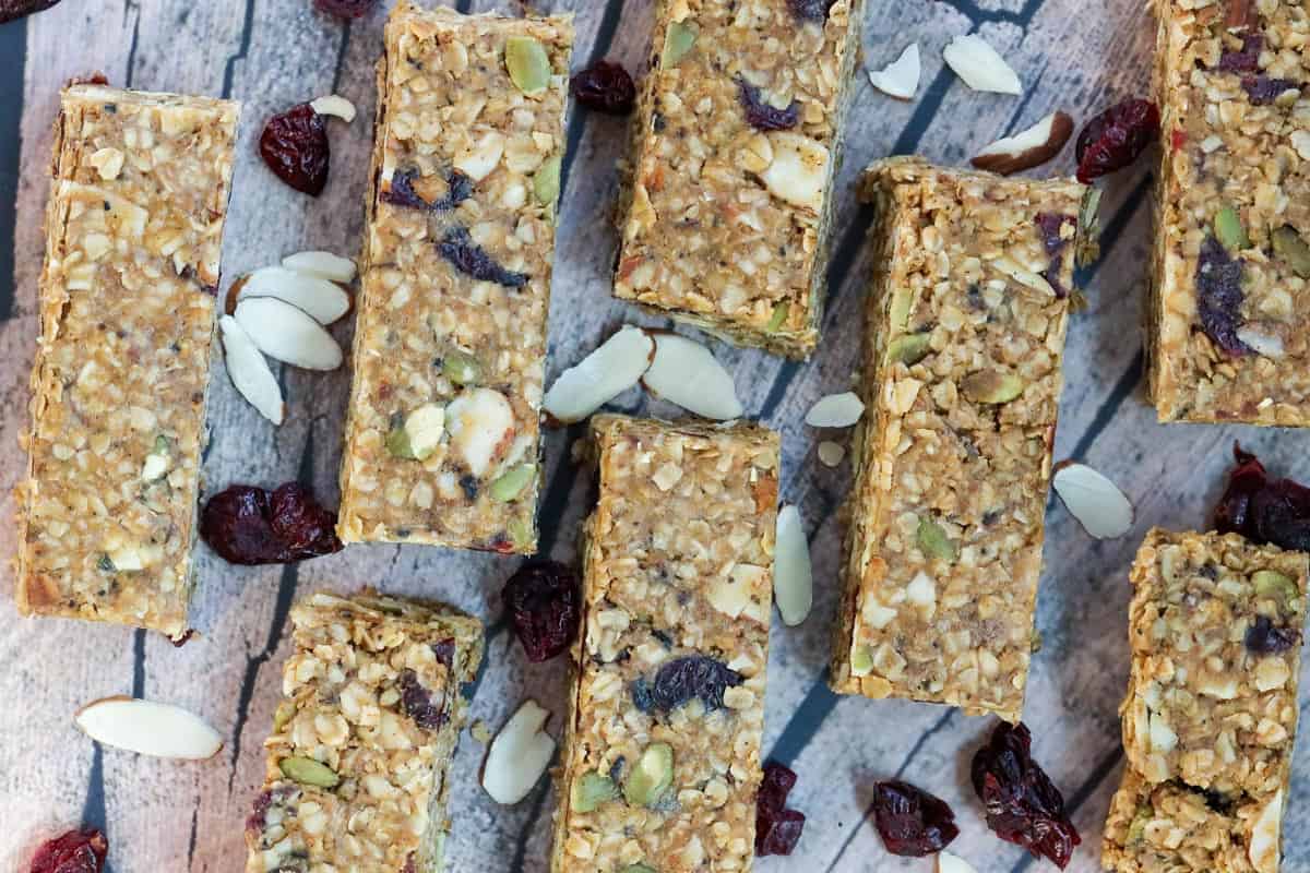 Soft Chewy Granola Bars - Savory Thoughts